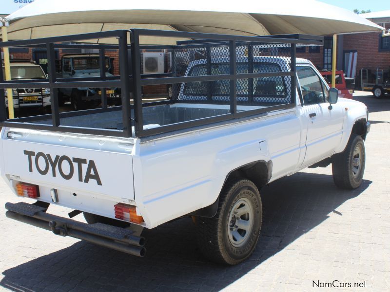 Used Toyota Hilux 2.4 Diesel 4x4 | 1995 Hilux 2.4 Diesel 4x4 for sale | Windhoek Toyota Hilux 2. ...