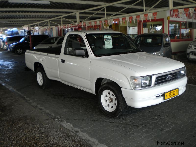 Used Toyota Hilux 2.0 | 2000 Hilux 2.0 for sale | Windhoek Toyota Hilux ...
