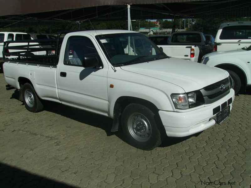 Used Toyota Hilux 2.0 LWB | 2004 Hilux 2.0 LWB for sale | Windhoek ...