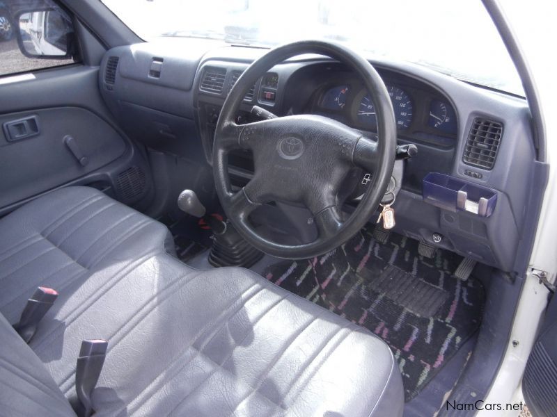 Used Toyota Hilux Dropside 3.0 D4D | 2004 Hilux Dropside 3.0 D4D for ...