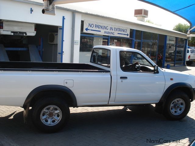 Used Nissan Hardbody 2.4i 4x4 S/cab | 2007 Hardbody 2.4i 4x4 S/cab for ...