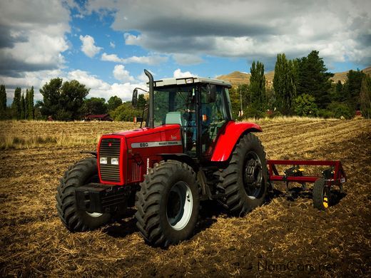 Massey Ferguson tractors Namibia - Massey Ferguson MF 680-Massey ...
