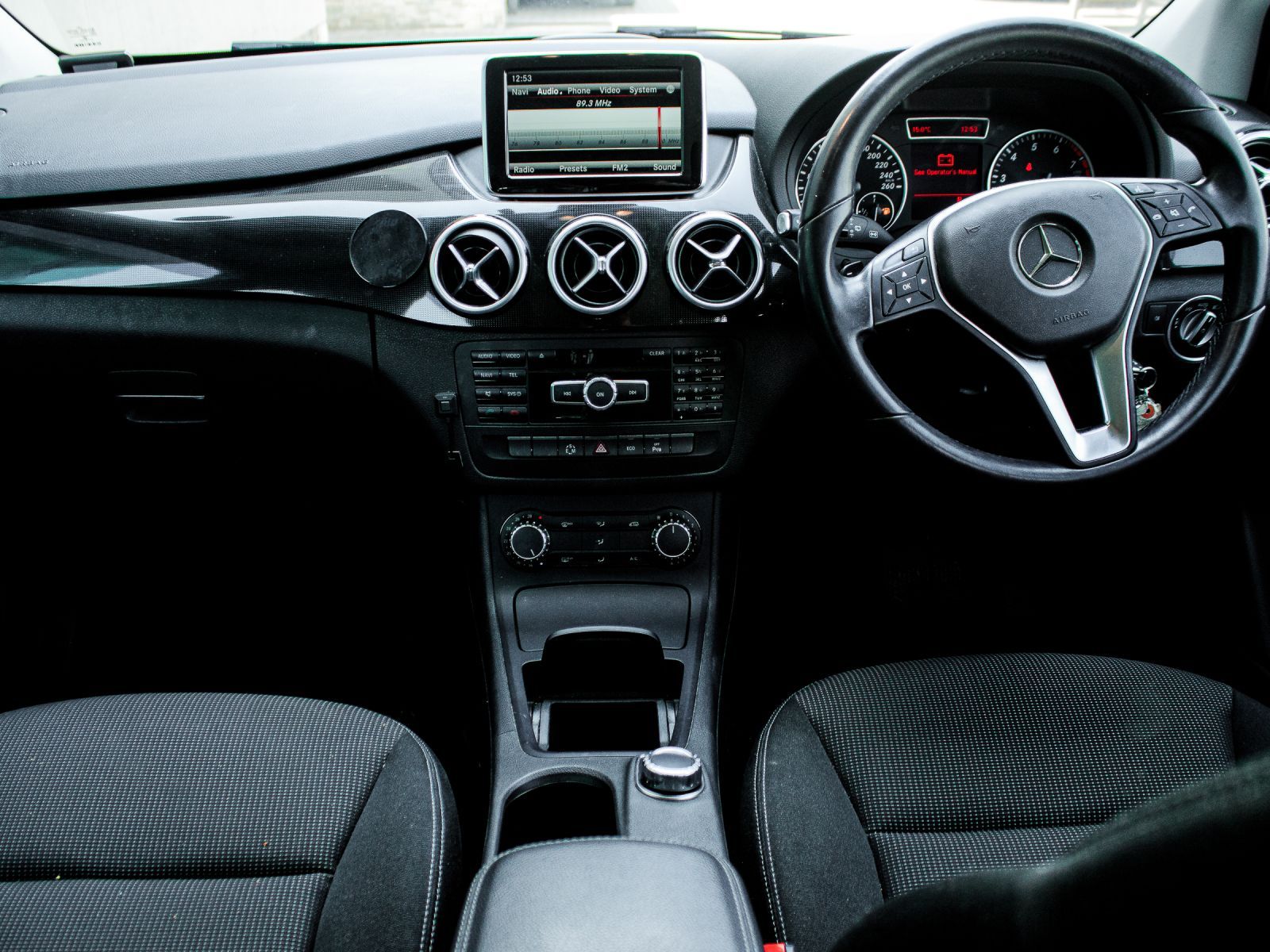 Used Mercedes-Benz B180 | 2014 B180 for sale | Walvis Bay Mercedes-Benz ...