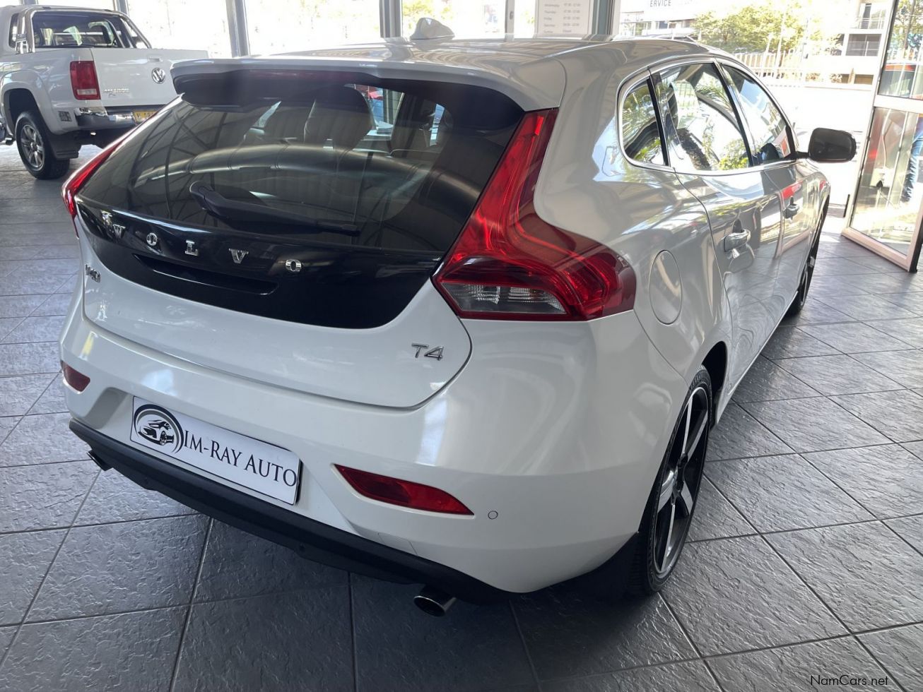 Used Volvo V40 T4 Excel Powershift (Rebuild) | 2014 V40 T4 Excel Powershift (Rebuild) for sale ...