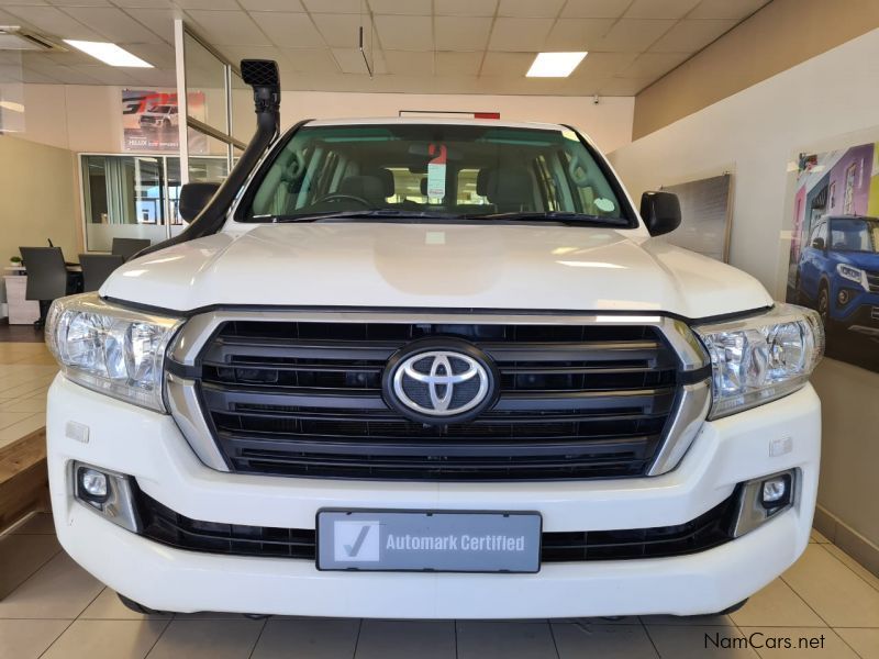 Used Toyota LAND CRUISER 200 GX 4.5 A/T | 2016 LAND CRUISER 200 GX 4.5 A/T for sale | Walvis Bay ...