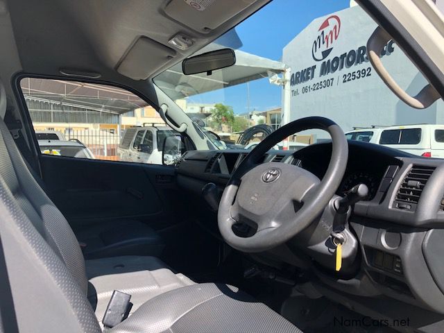 Used Toyota Quantum 2.7i Sesfikile 16 seater | 2016 Quantum 2.7i ...