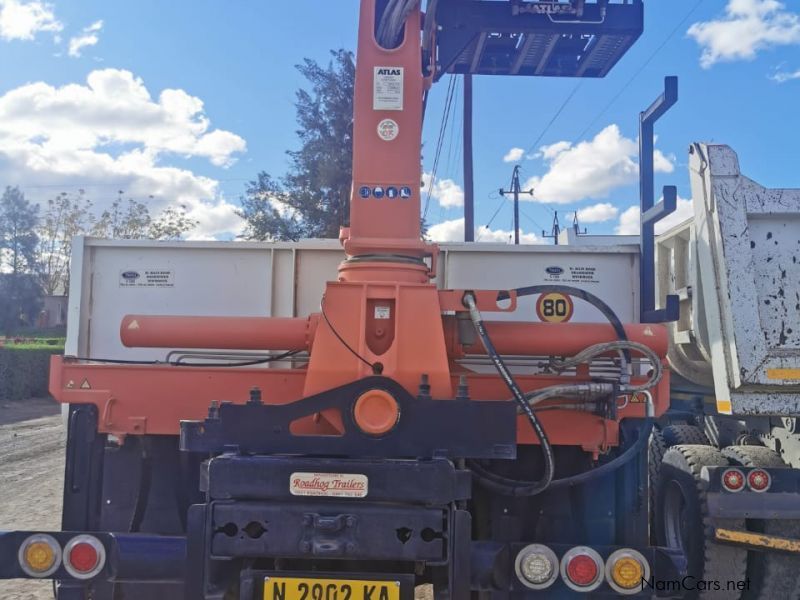 Used Powerstar 2628 LWB 7.6m flat deck with Atlas crane brick grabber ...