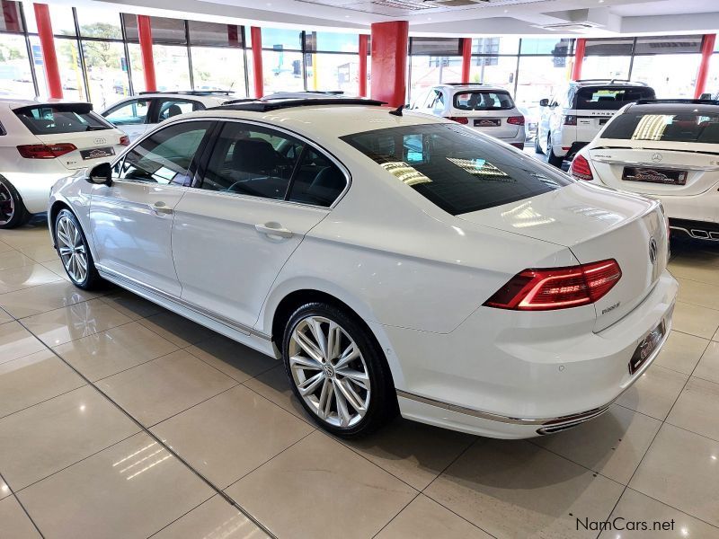 Used Volkswagen Passat 2.0 TDI DSG Executive R-Line 130kW | 2018 Passat ...