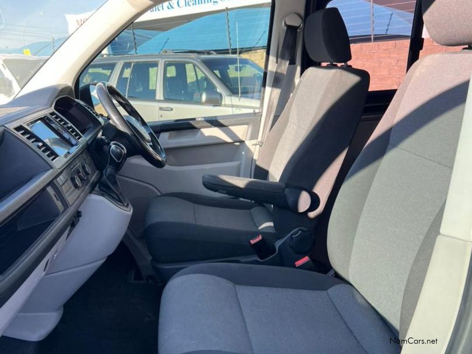 Used Volkswagen T6 C/Bus 2.0 BITDI SWB 132KW | 2018 T6 C/Bus 2.0 BITDI ...
