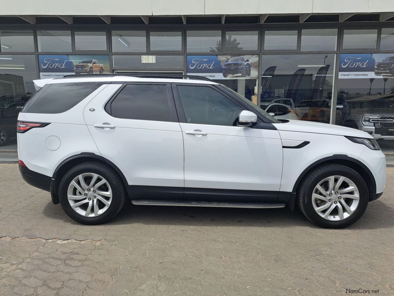 Used Land Rover Land Rover Discovery 3.0 TD6 HSE | 2021 Land Rover ...