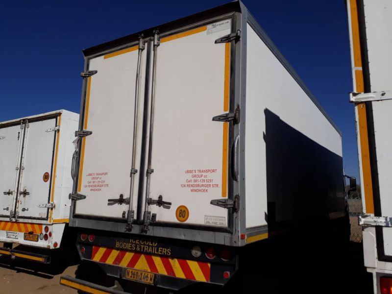 Used Mercedes-Benz Mercedes Benz Axor 2528 6x2 with Isolated Box Body ...