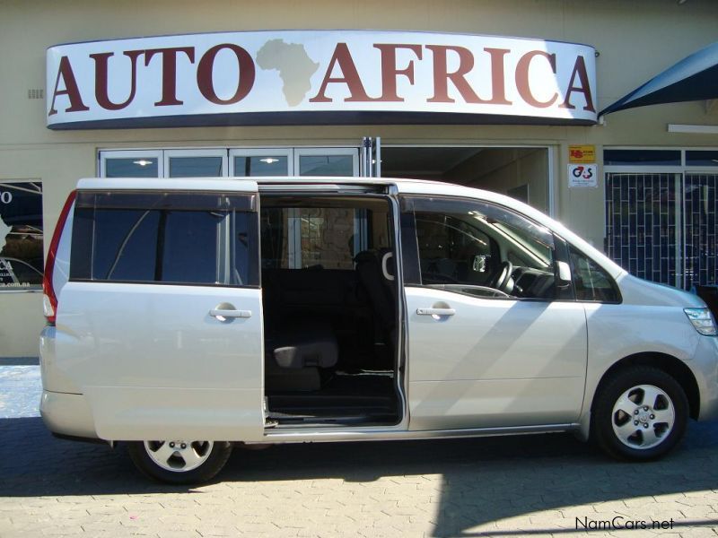 Used Nissan Serena - Bus | 2006 Serena - Bus for sale | Windhoek Nissan ...