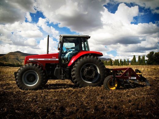 Massey Ferguson tractors Namibia - Massey Ferguson MF 680-Massey ...