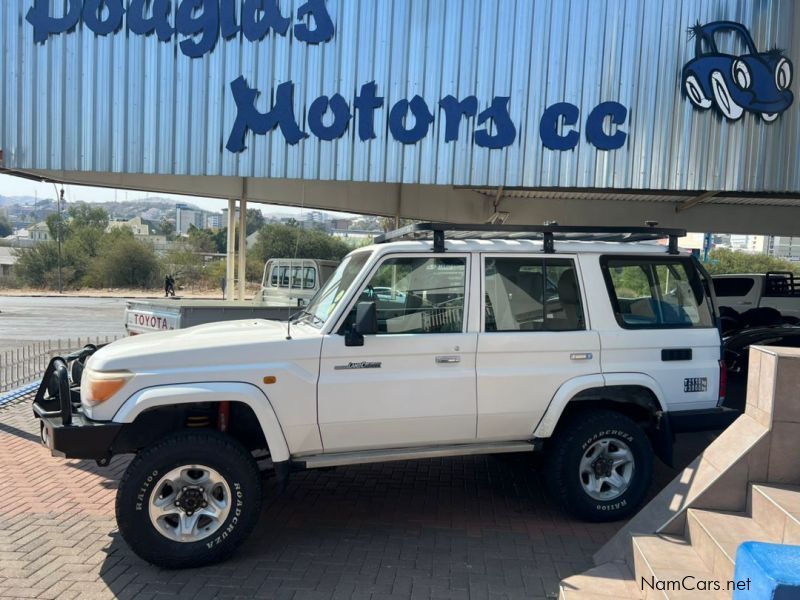 Used Toyota Land Cruiser 70 Series 4.2D S/W | 2010 Land Cruiser 70 ...