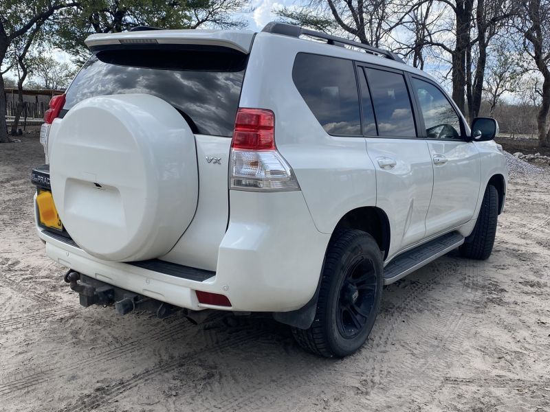 Used Toyota Land Cruiser Prado 150 4.0 V6 | 2010 Land Cruiser Prado 150 ...