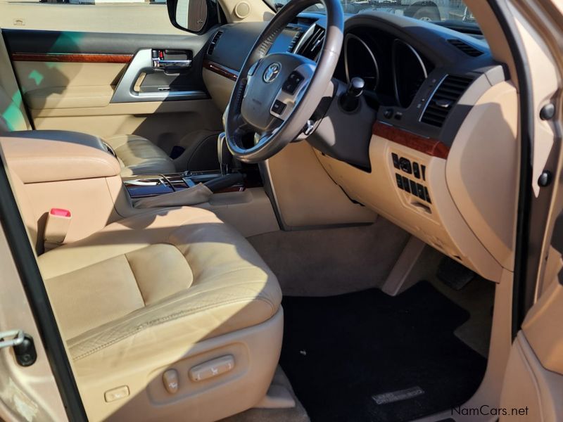 Used Toyota Land Cruiser VX 200 4.5D V8 A/T 4x4 7seater | 2013 Land ...