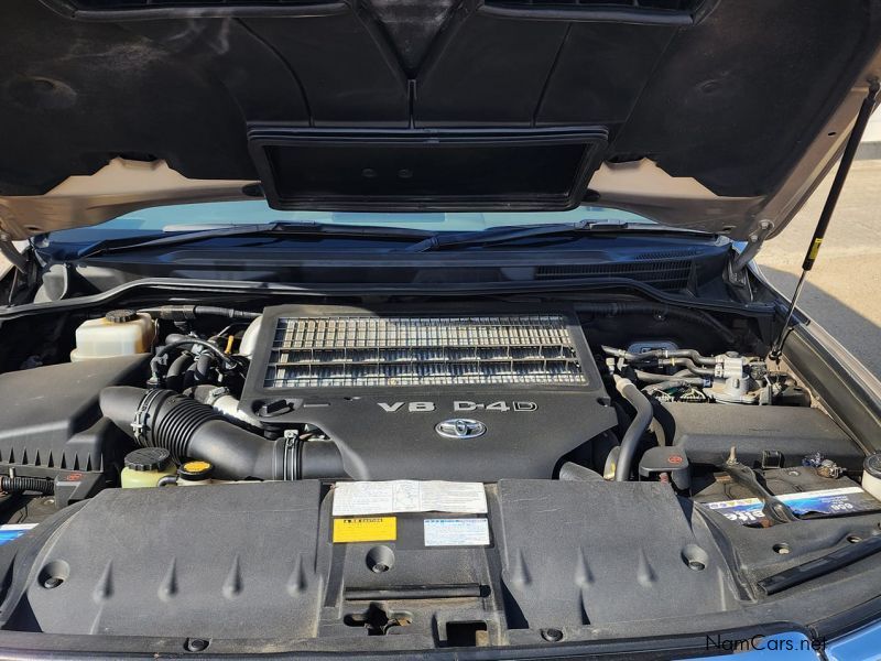 Used Toyota Land Cruiser VX 200 4.5D V8 A/T 4x4 7seater | 2013 Land ...