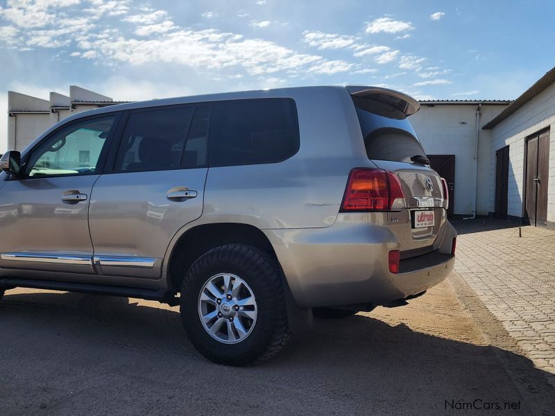 Used Toyota Land Cruiser VX 200 4.5D V8 A/T 4x4 7seater | 2013 Land ...