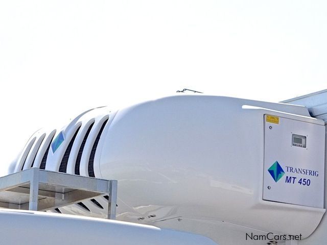 New UD 330 w / MT450 Transfrig Refigerator Unit | 2013 330 w / MT450 ...