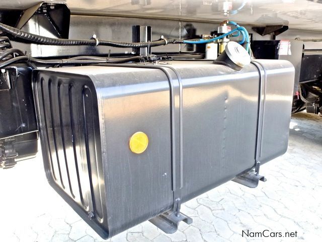 New UD 330 w / MT450 Transfrig Refigerator Unit | 2013 330 w / MT450 ...