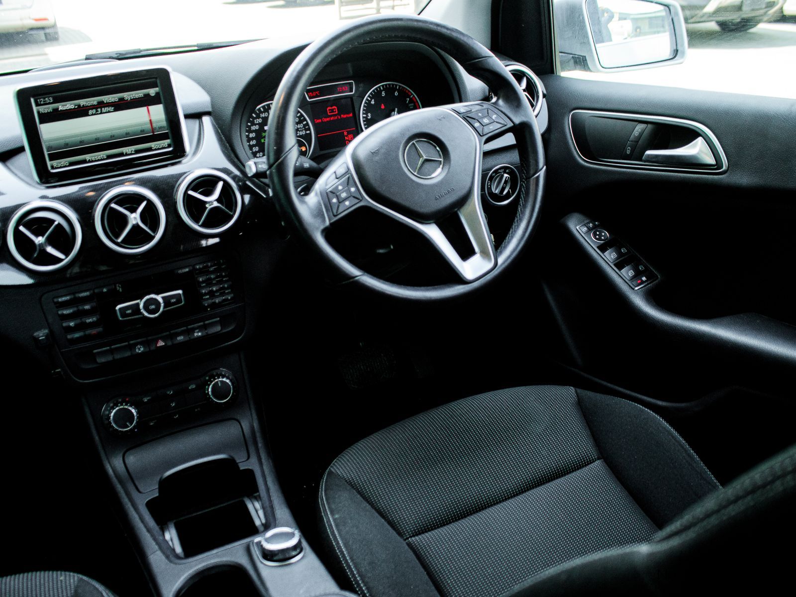 Used Mercedes-Benz B180 | 2014 B180 for sale | Walvis Bay Mercedes-Benz ...