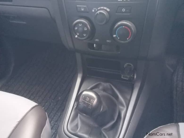 Used Isuzu KB 250 2.5L D Tech D/C 4x4 | 2015 KB 250 2.5L D Tech D/C 4x4 ...