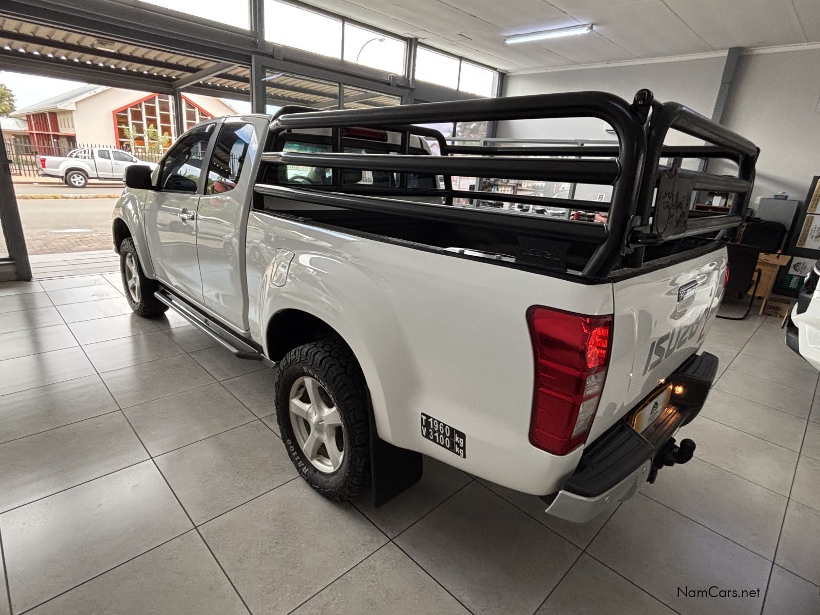 Used Isuzu KB 300 Lx Ex/cab 4x4 M/t D teq | 2015 KB 300 Lx Ex/cab 4x4 M ...