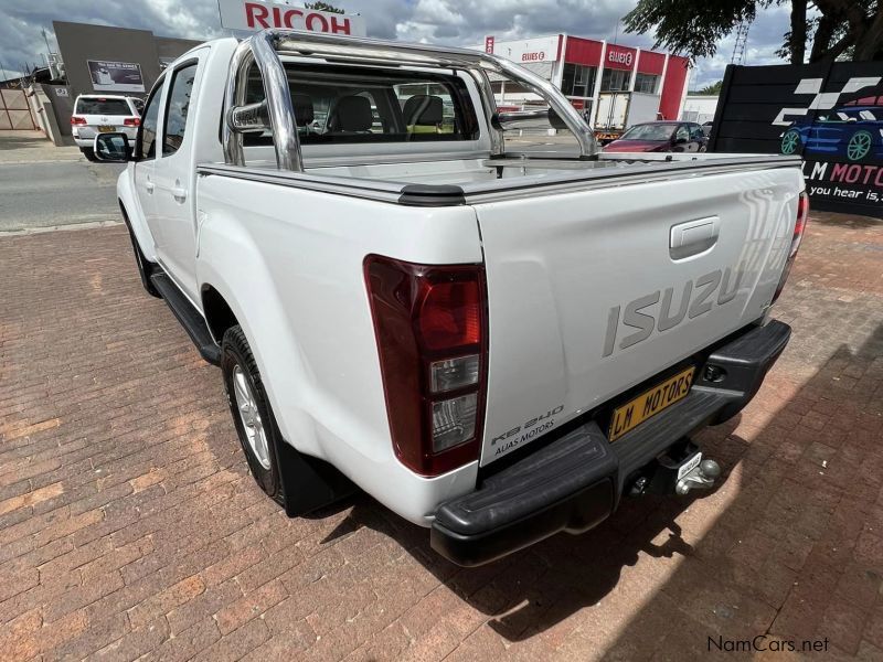 Used Isuzu KB240 Le 2.4 Petrol 4x4 Manual P/U D/C | 2015 KB240 Le 2.4 ...
