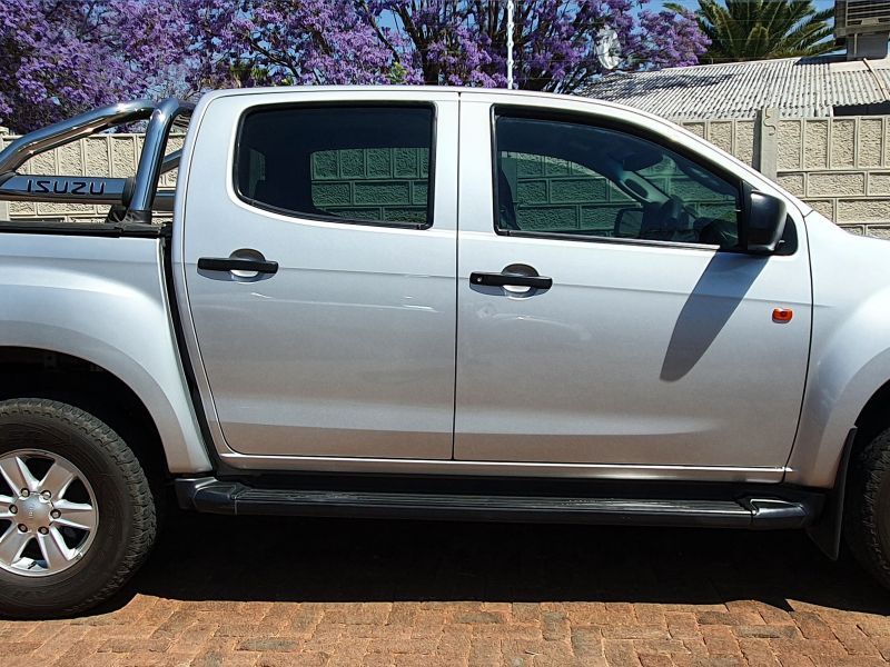 Used Isuzu KB250 DTEC | 2016 KB250 DTEC for sale | Windhoek Isuzu KB250 ...