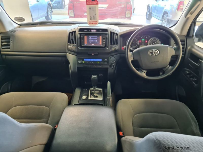 Used Toyota LAND CRUISER 200 GX 4.5 A/T | 2016 LAND CRUISER 200 GX 4.5 A/T for sale | Walvis Bay ...