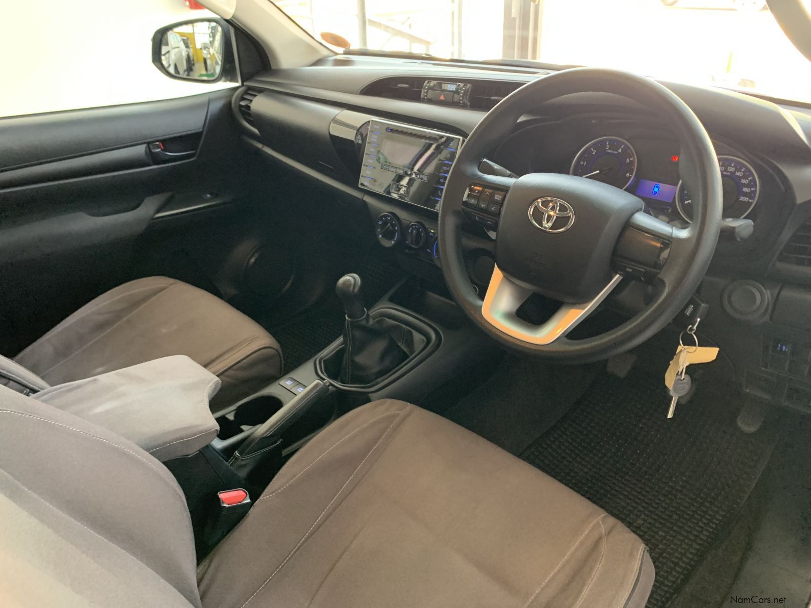 Used Toyota HILUX SRX EX/CAB 2X4 M/T | 2017 HILUX SRX EX/CAB 2X4 M/T for sale | Gobabis Toyota ...