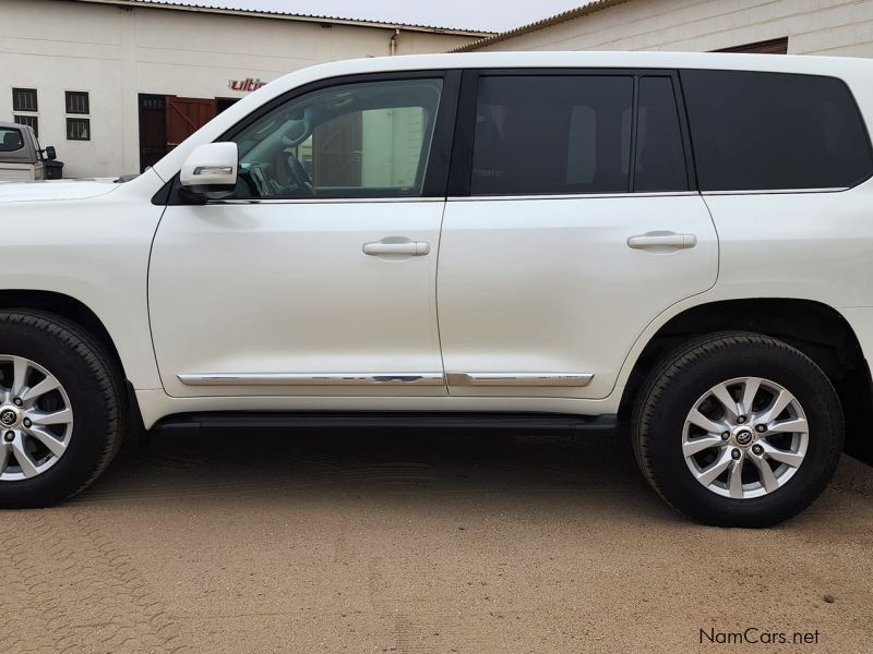 Used Toyota Land Cruiser VX 200 4.5D V8 A/T 4x4 7seater | 2017 Land ...