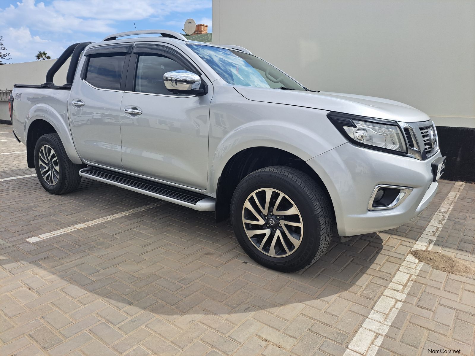 Used Nissan NAVARA 2.3 TDI 4X4 AUTO DC LE | 2019 NAVARA 2.3 TDI 4X4 ...