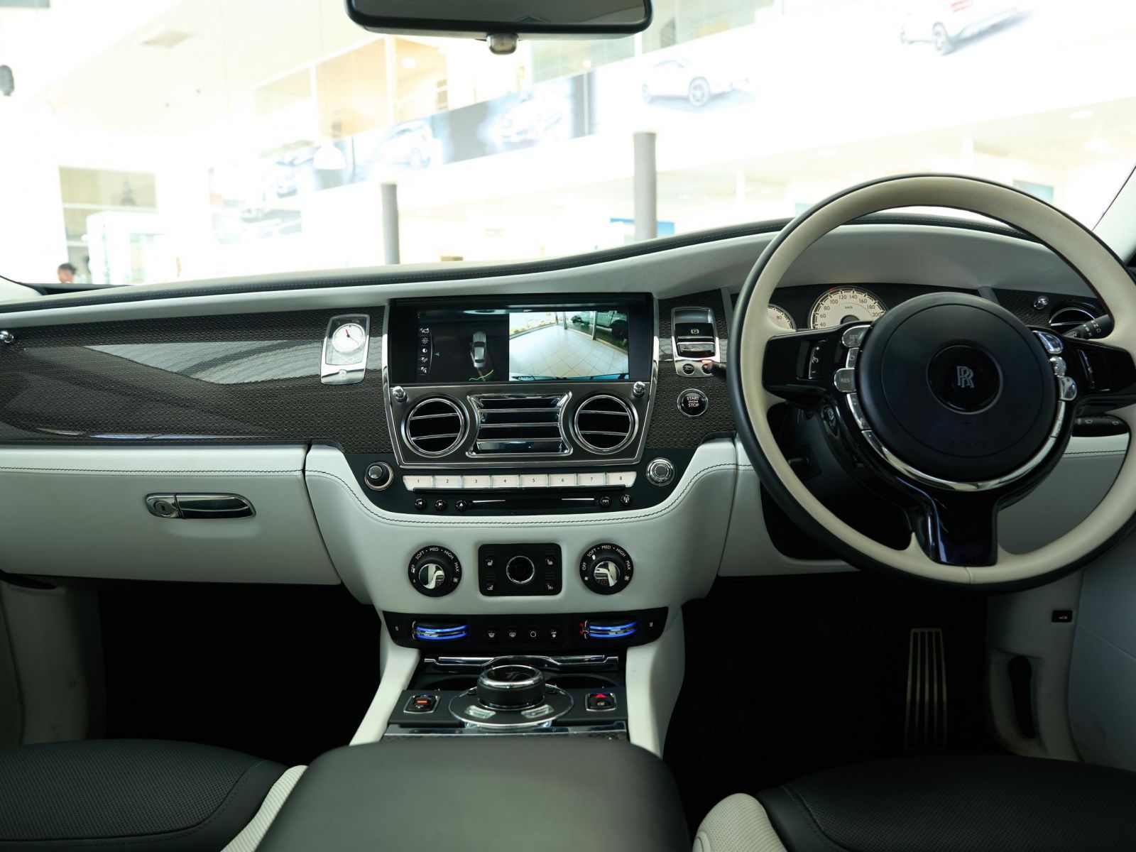 2020 Rolls-Royce Ghost for sale in Namibia - Used Cars - Kalahari Deals ...